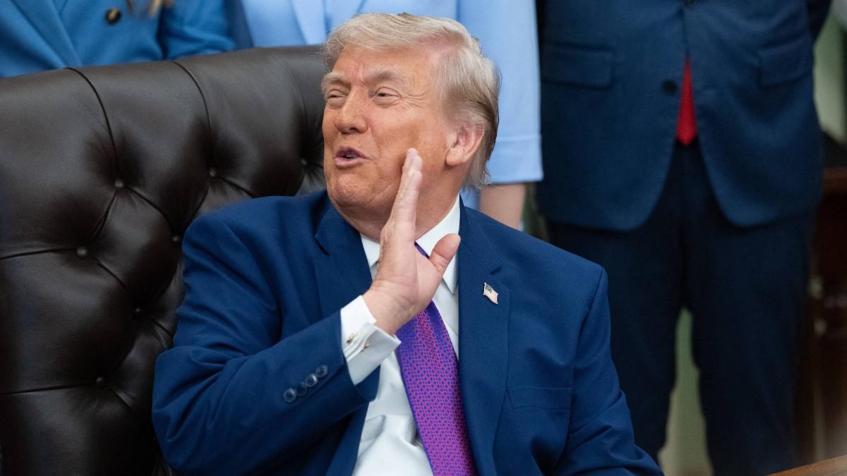 Donald Trump reveals the date for his overdue annual medical exam after ...