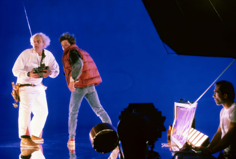 12 behind the scenes images from classic ’80s movies that capture a ...