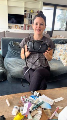 Rachel Bilson dumps out the absurd contents of her handbag for ...
