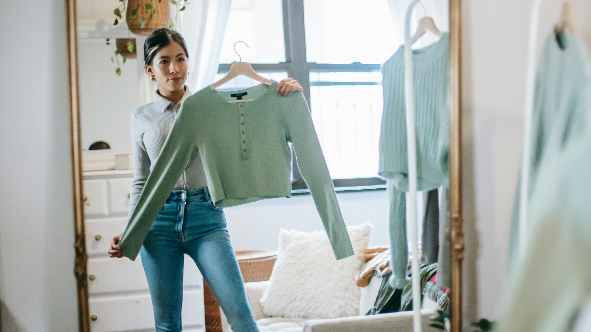 10 unexpected perks of hang-drying your clothes & 10 disappointing ...