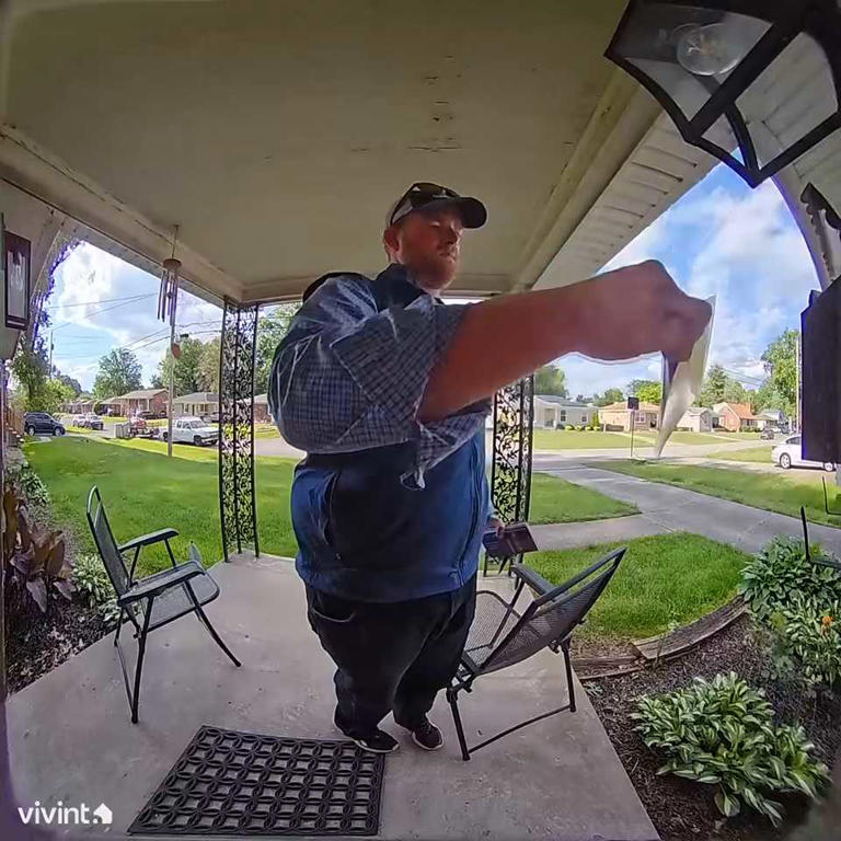 Video shows Kentucky State House candidate take campaign flyer from ...
