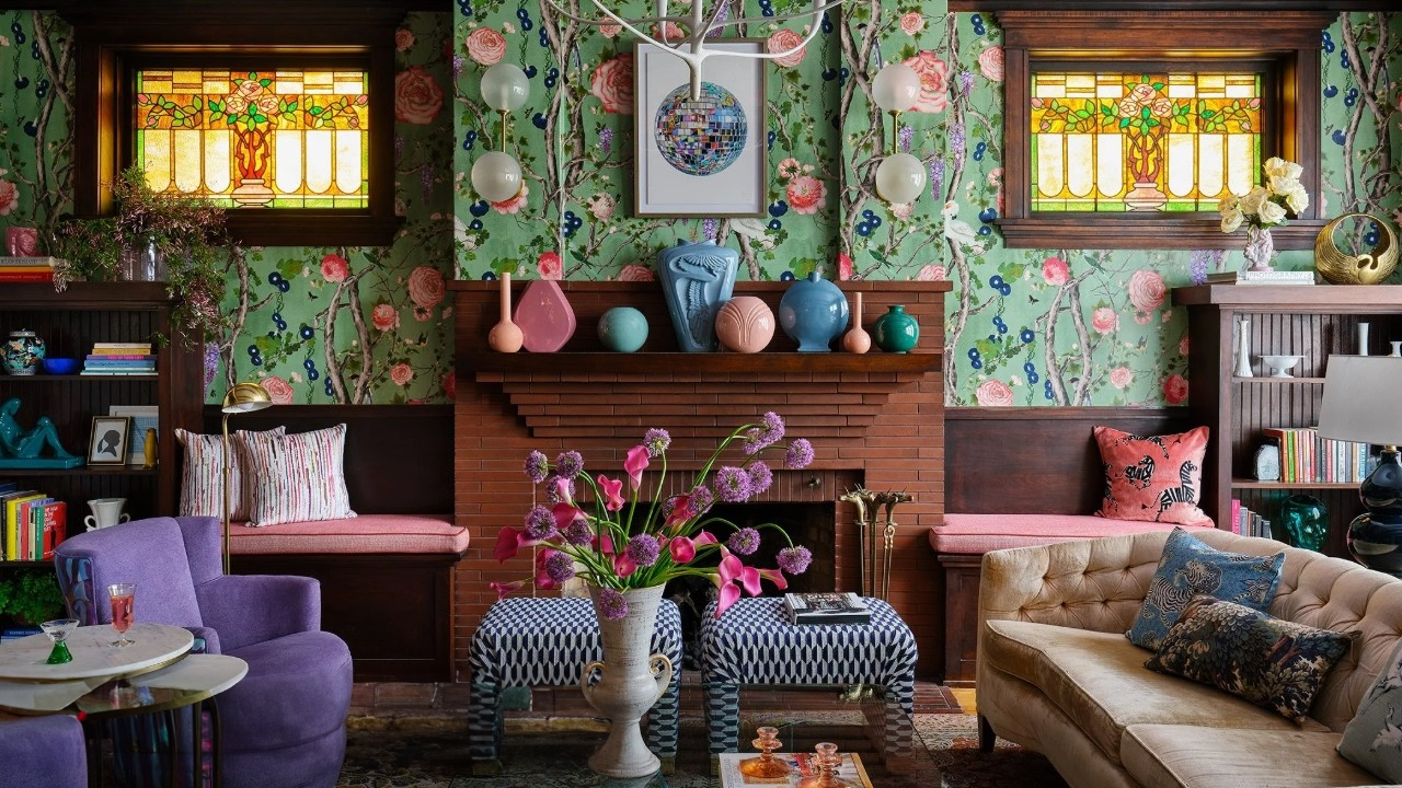 Touring a colorful 1915 Chicago home full of vintage charm