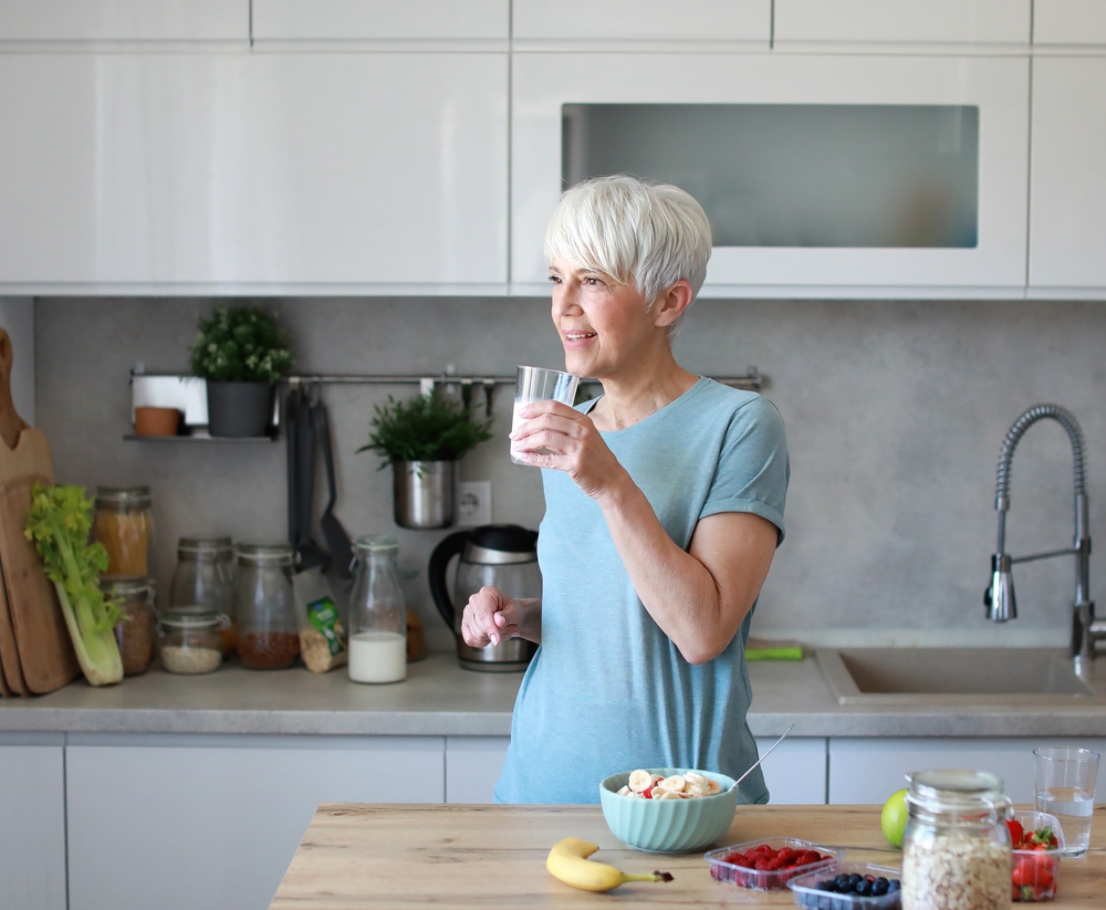 The daily routines experts say can slow down the aging process