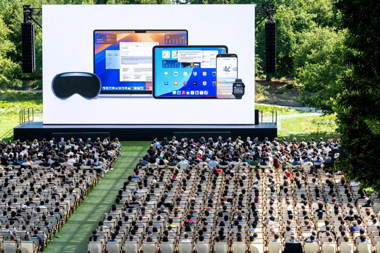 Apple plans customizable camera for pros, Siri design changes in iOS 27
