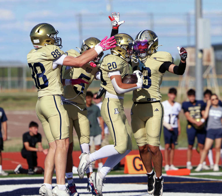 Photos: Alexander football hosts spring game