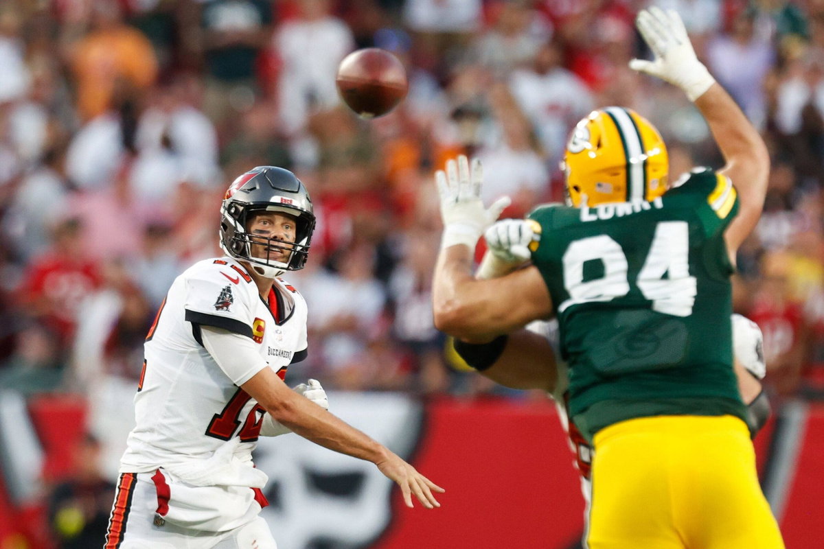 USA Today ranks top 20 greatest QB fantasy football seasons of all time