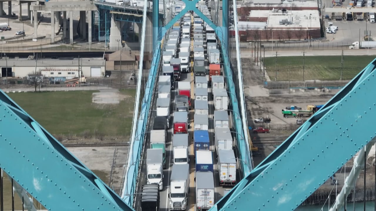 Are Ontario's truck drivers getting enough training? Ontario's auditor ...