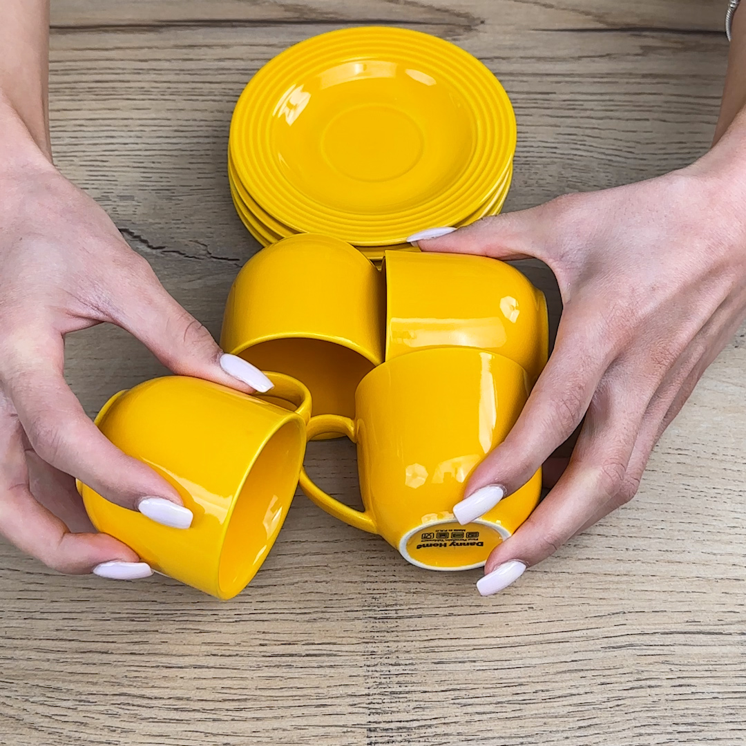 Save space with this cup hack ☕