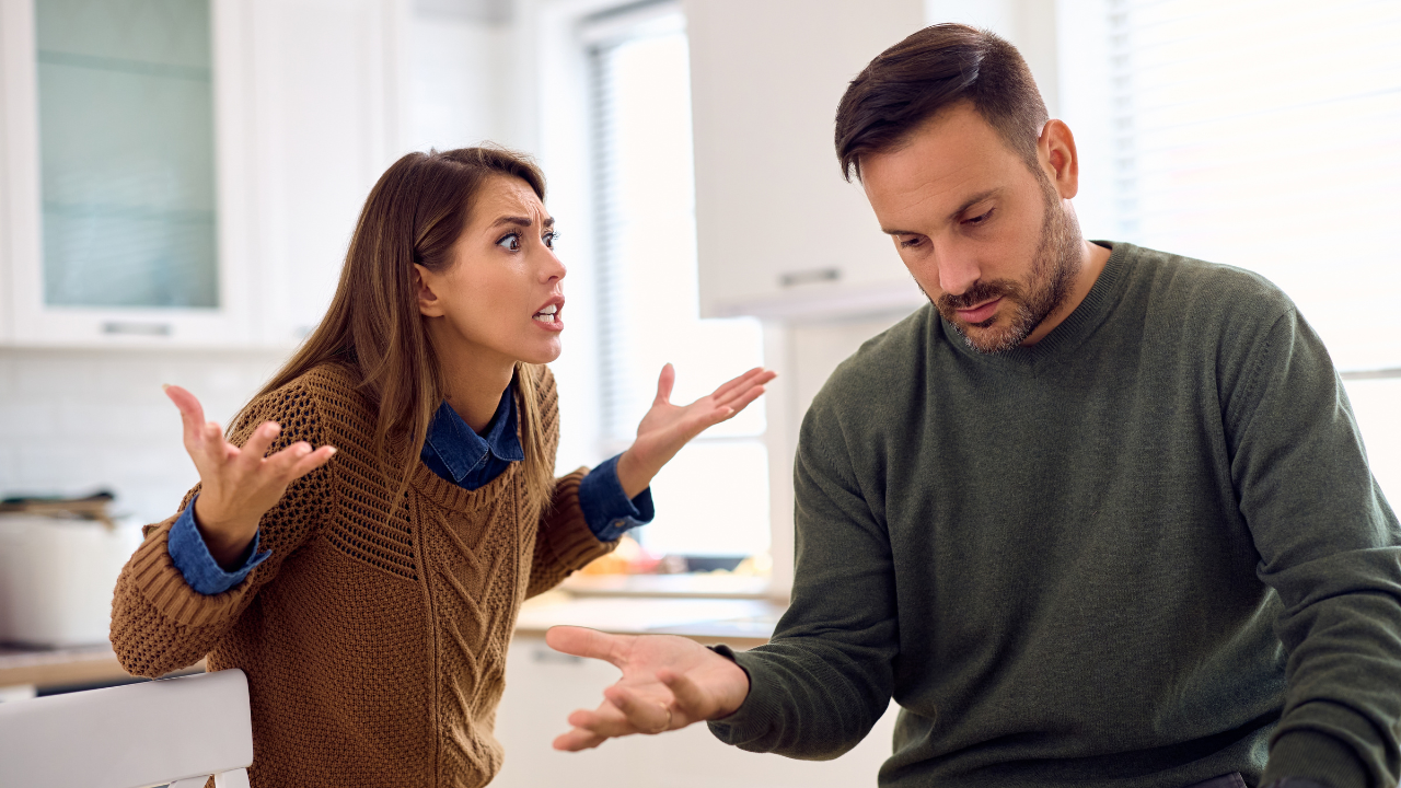 11 subtle relationship warning signs that can shape long-term choices