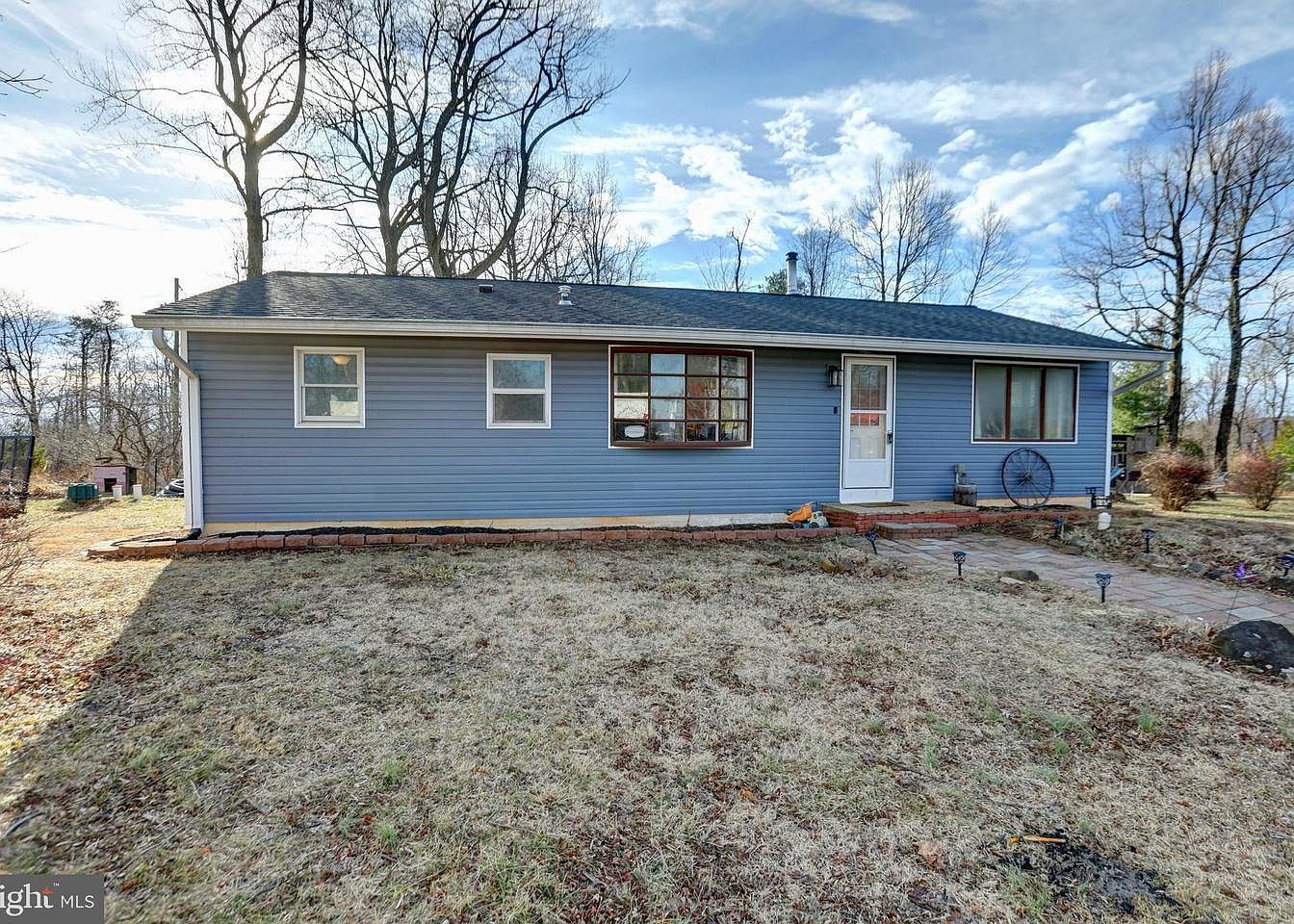 Discover a charming 1965 ranch home in Linden, Virginia on an expansive ...