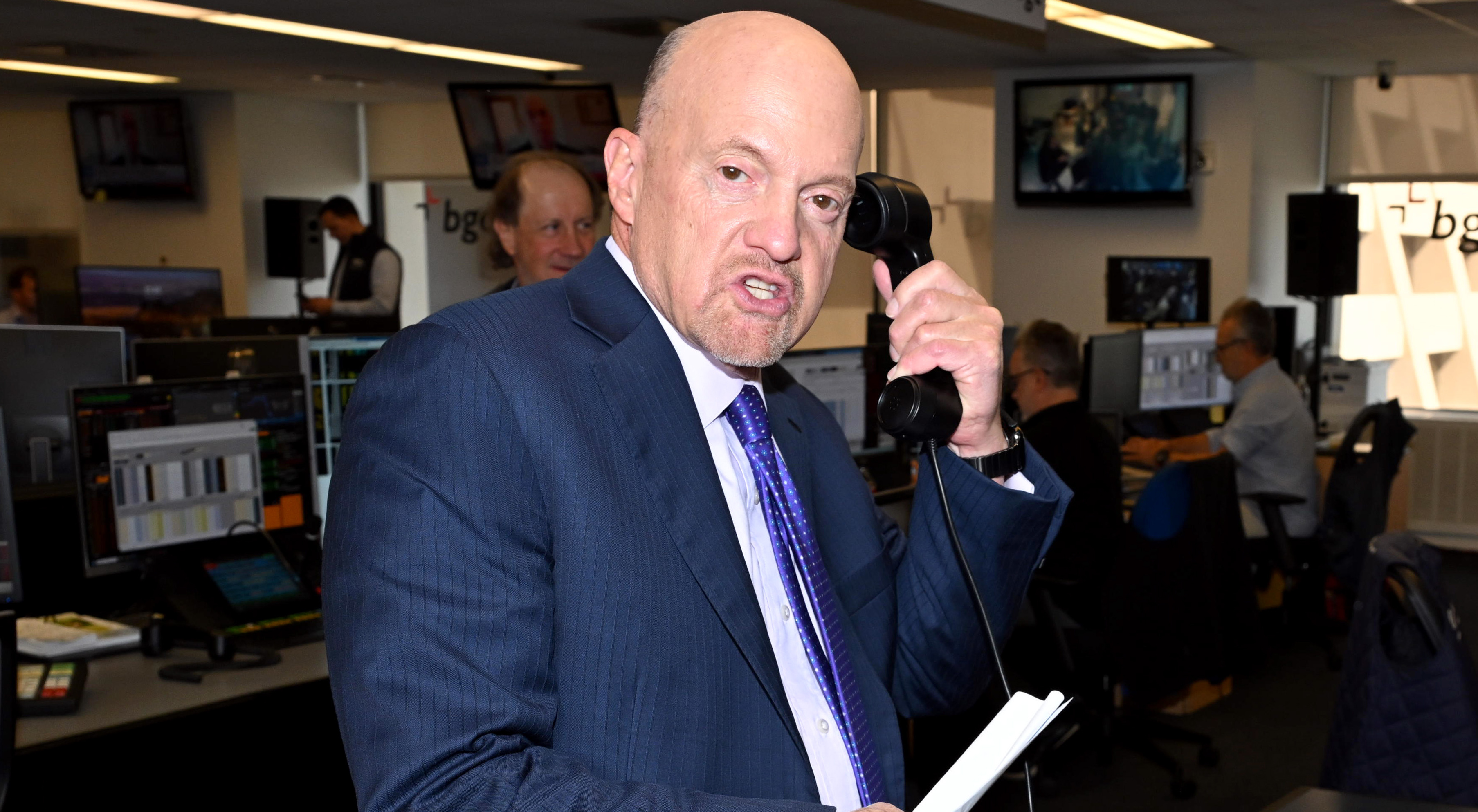 Jim Cramer says investors need 'good balance' beyond the AI rally — and ...