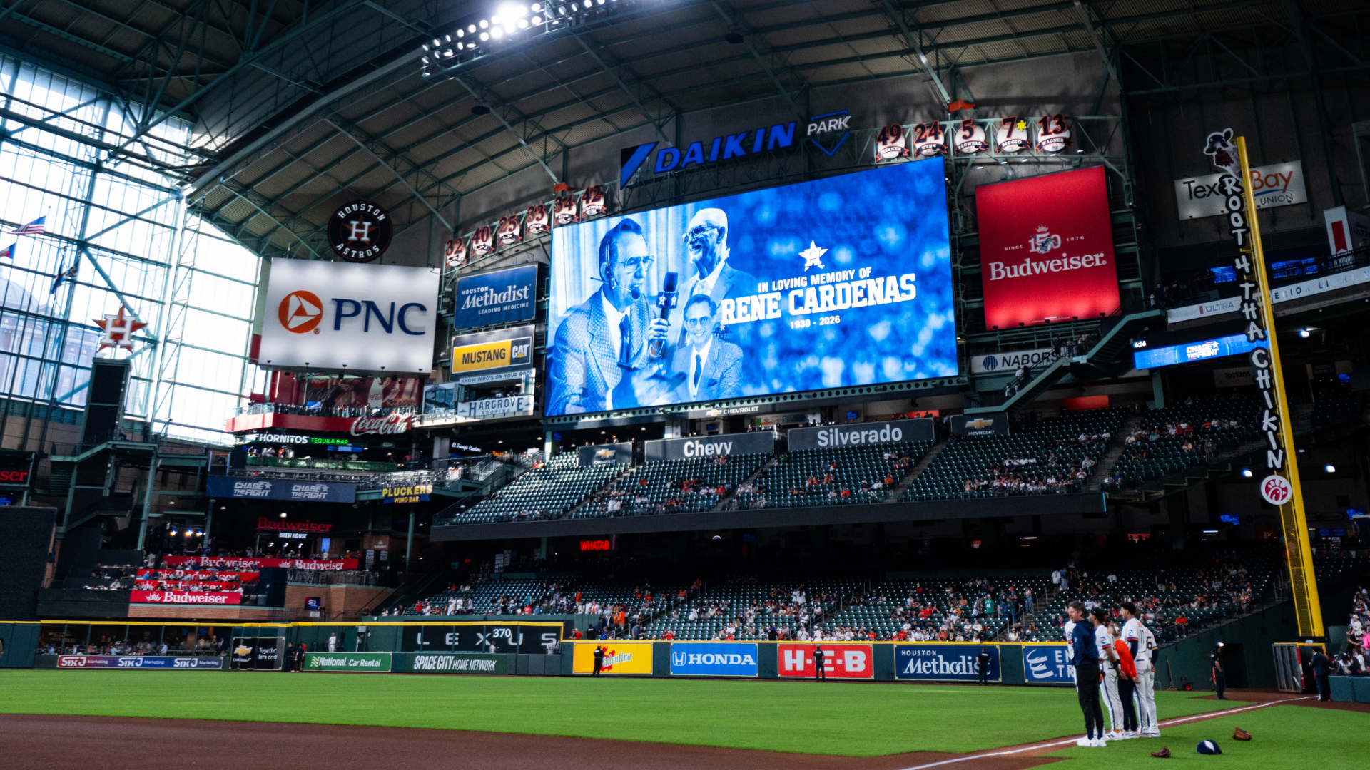 René Cárdenas, MLB's first Spanish-language broadcaster, dies at 96