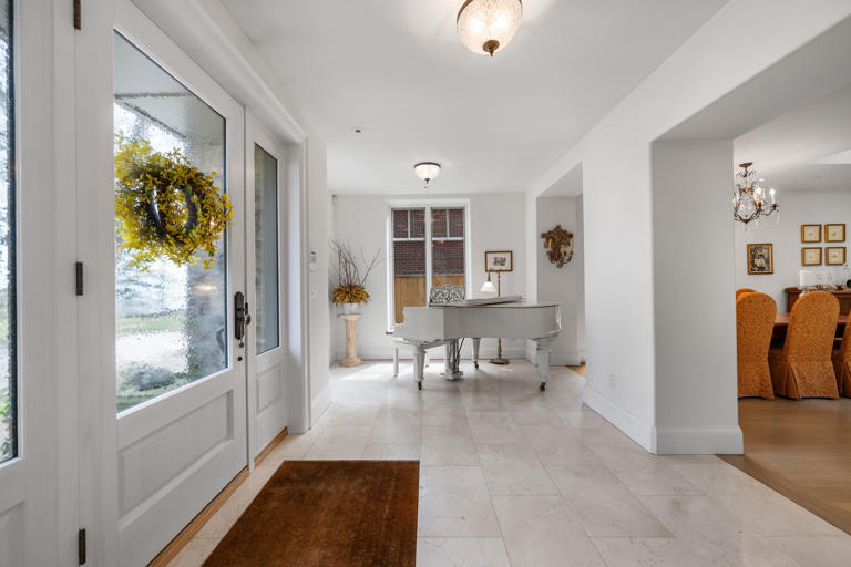 $5.2 million for an eccentric east-end house with a courtyard inspired ...