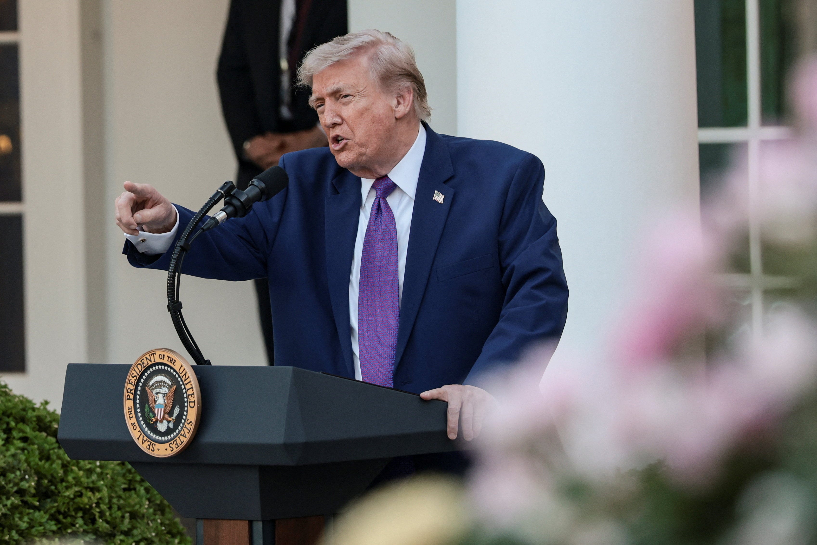 Trump takes live audience poll on JD Vance, Marco Rubio for 2028. Watch