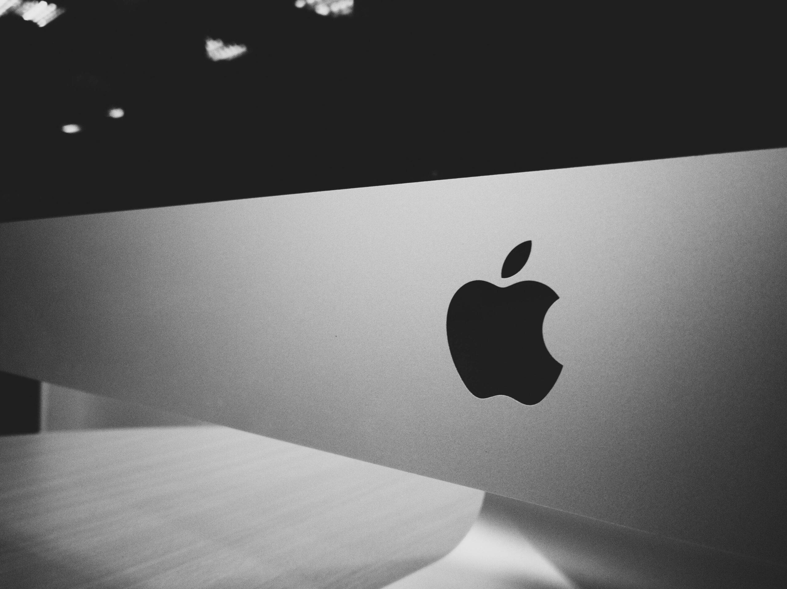 Apple agrees to $250M settlement over alleged AI advertising claims for ...