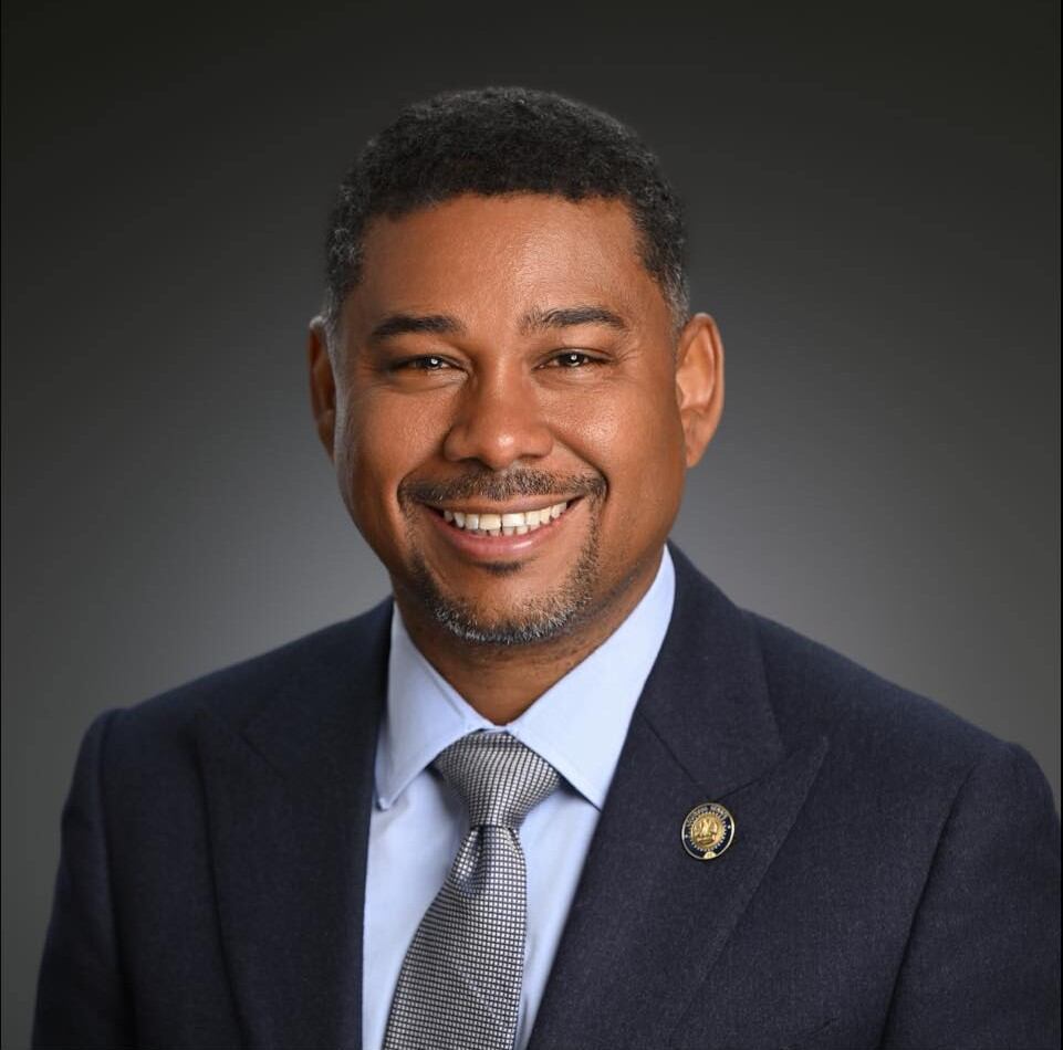 State senator Carter takes leave from committee after redistricting clash