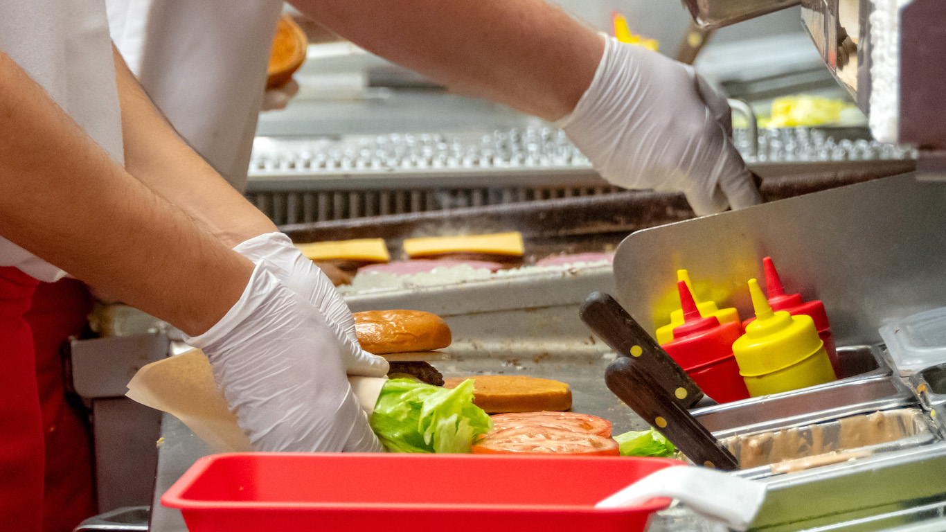 20 states where people spend the most on fast food