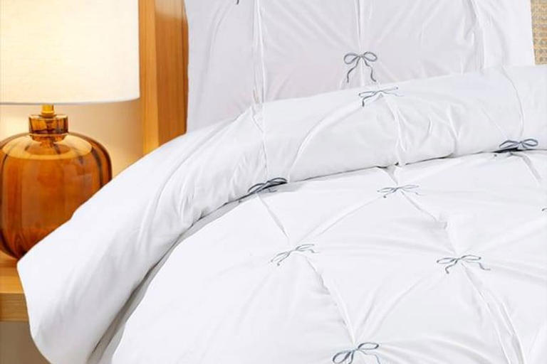 'Gorgeous' £15 Home Bargains bedding rivals Next's similar £41 set