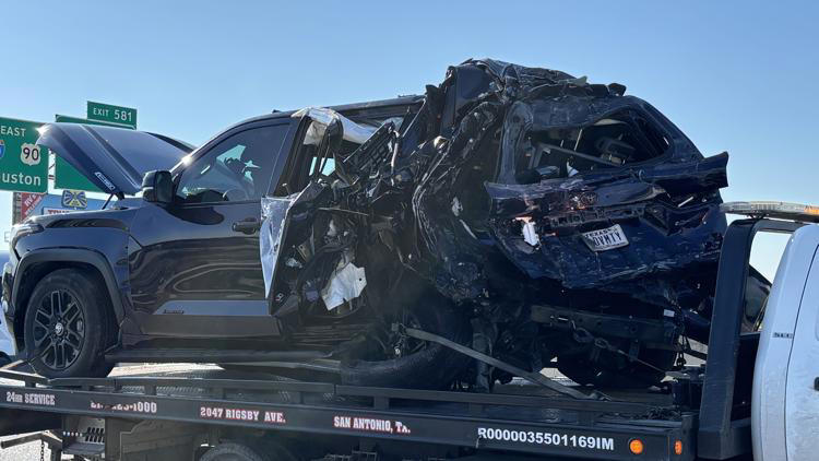 Four-vehicle crash snarls traffic on Interstate 10 east side