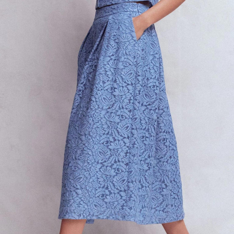 Zara Tindall’s forget-me-not blue midi dress is the shade I’ll be ...