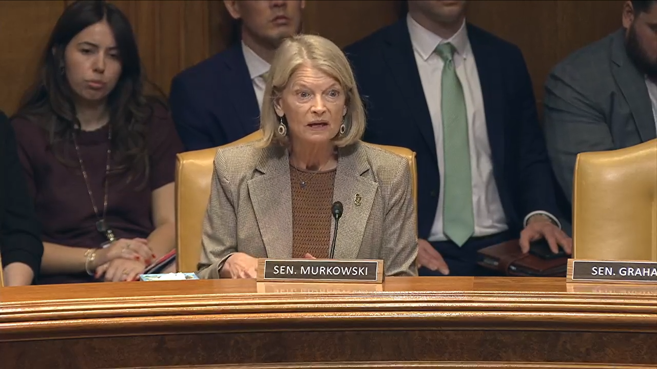 'The War Powers Resolution is pretty clear here': Lisa Murkowski calls ...