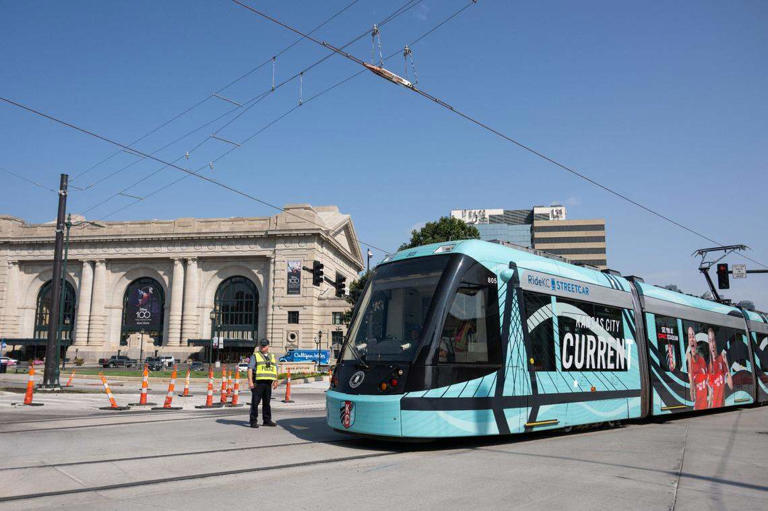Riverfront streetcar opens Monday, but route is already changing