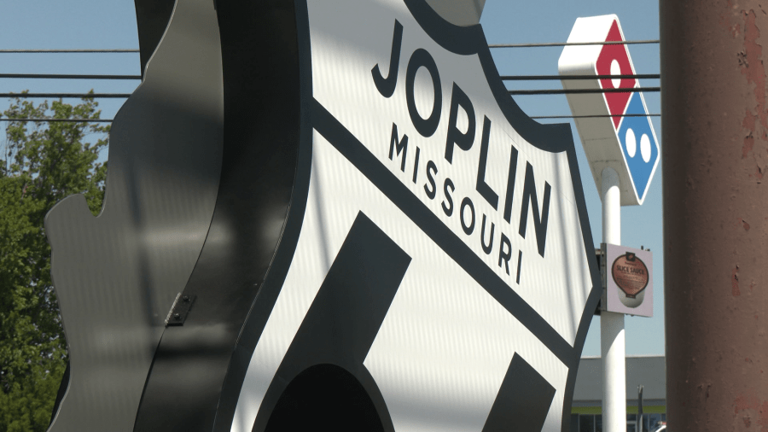 New Route 66 sign & photo stop unveiled in Joplin