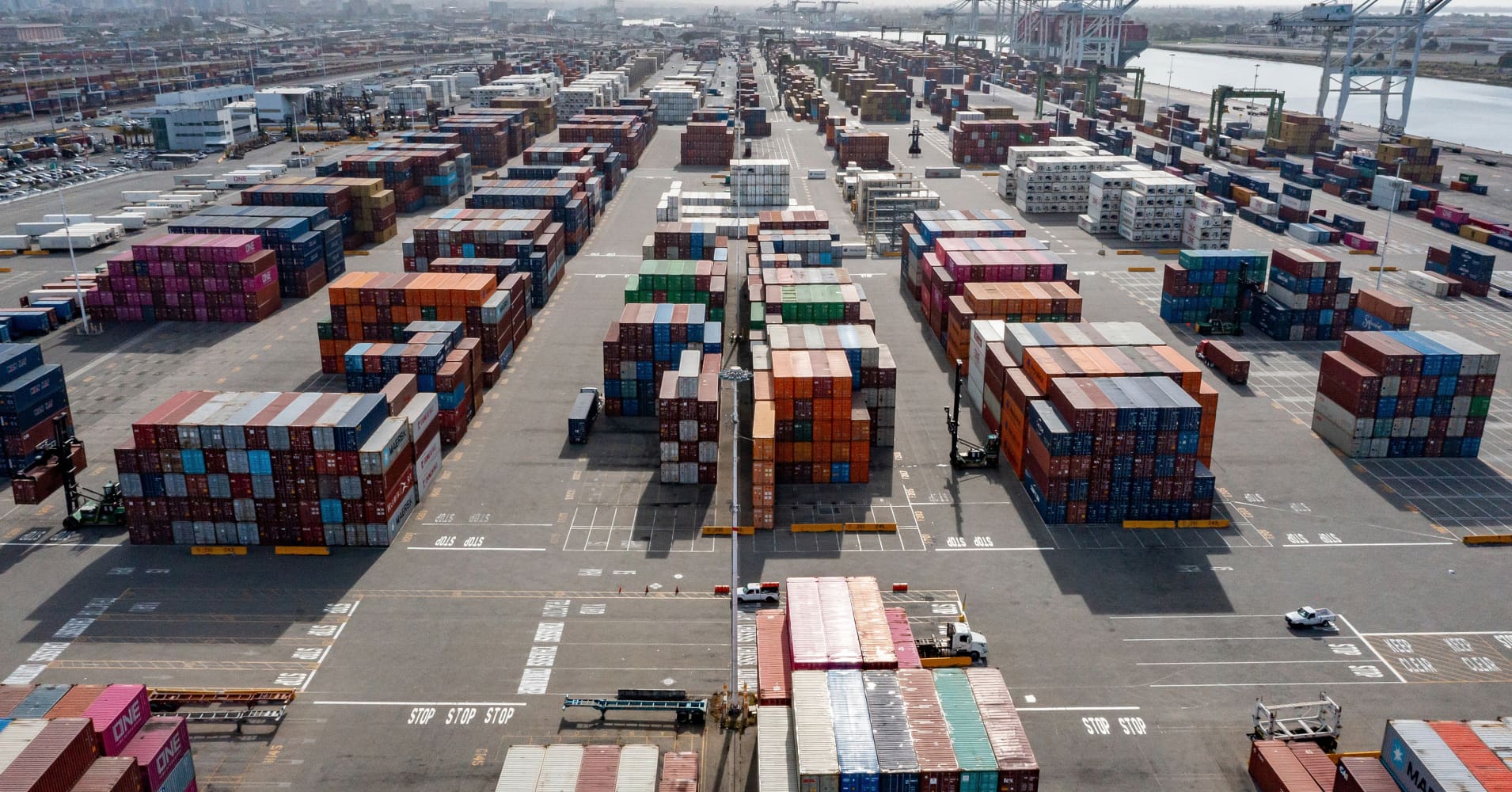 Companies start getting tariff refunds after Supreme Court decision