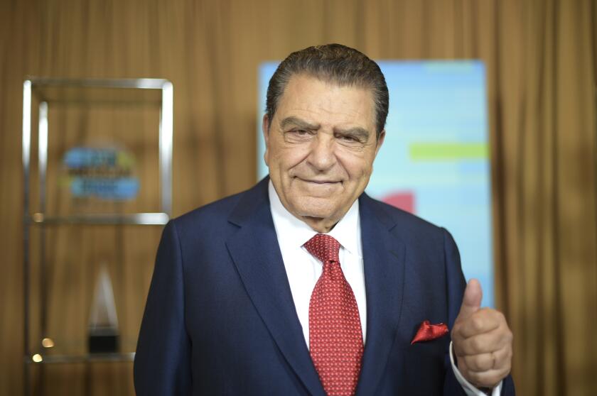 'Sábado Gigante' host Don Francisco returns to Univision with a new show