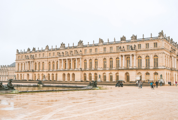 10 castles around the world that embody regal grandeur
