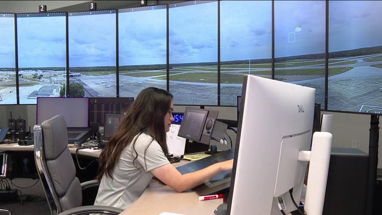 18-year-old air traffic controller
