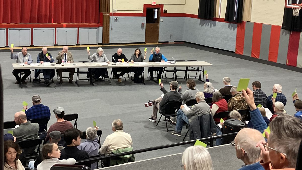 Farmington voters approve fire truck, bridge project at town meeting