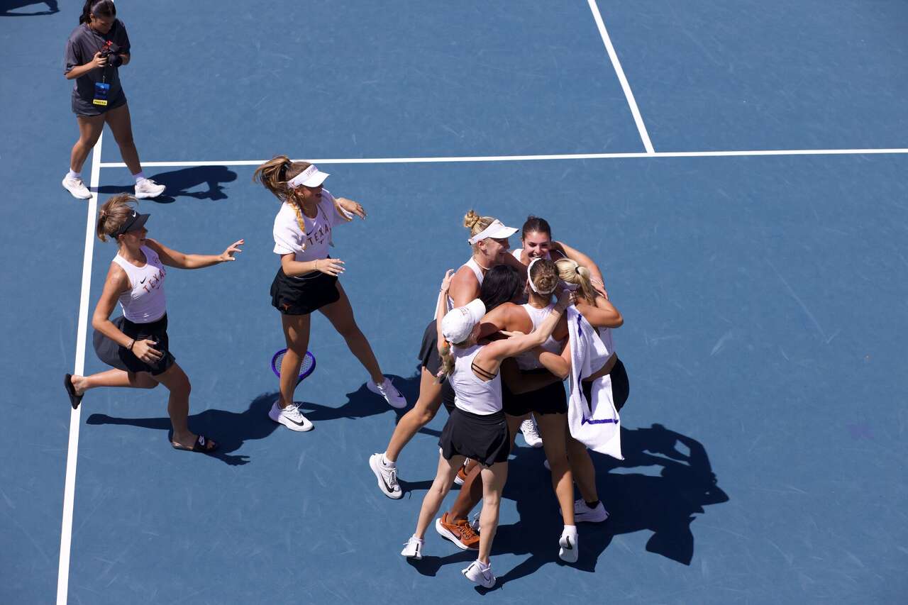 Texas tennis teams advance to Sweet 16 rounds of the NCAA tournaments