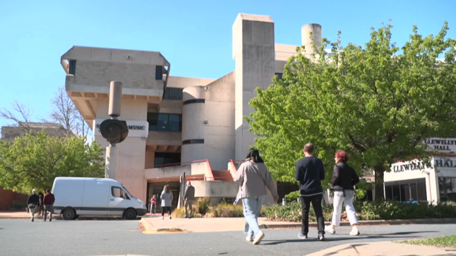 Four more Australian National University council members quit after ...