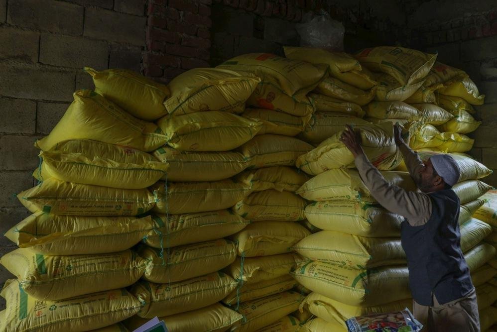 Farmers, lawmakers to Trump officials: lift fertilizer import duties