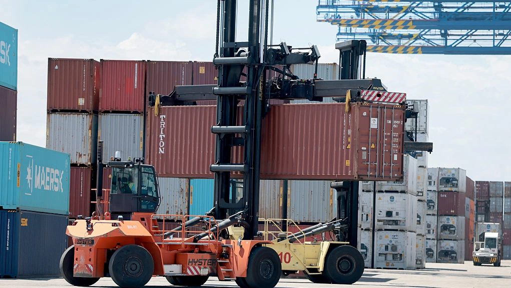US companies begin receiving partial refunds from illegal tariffs