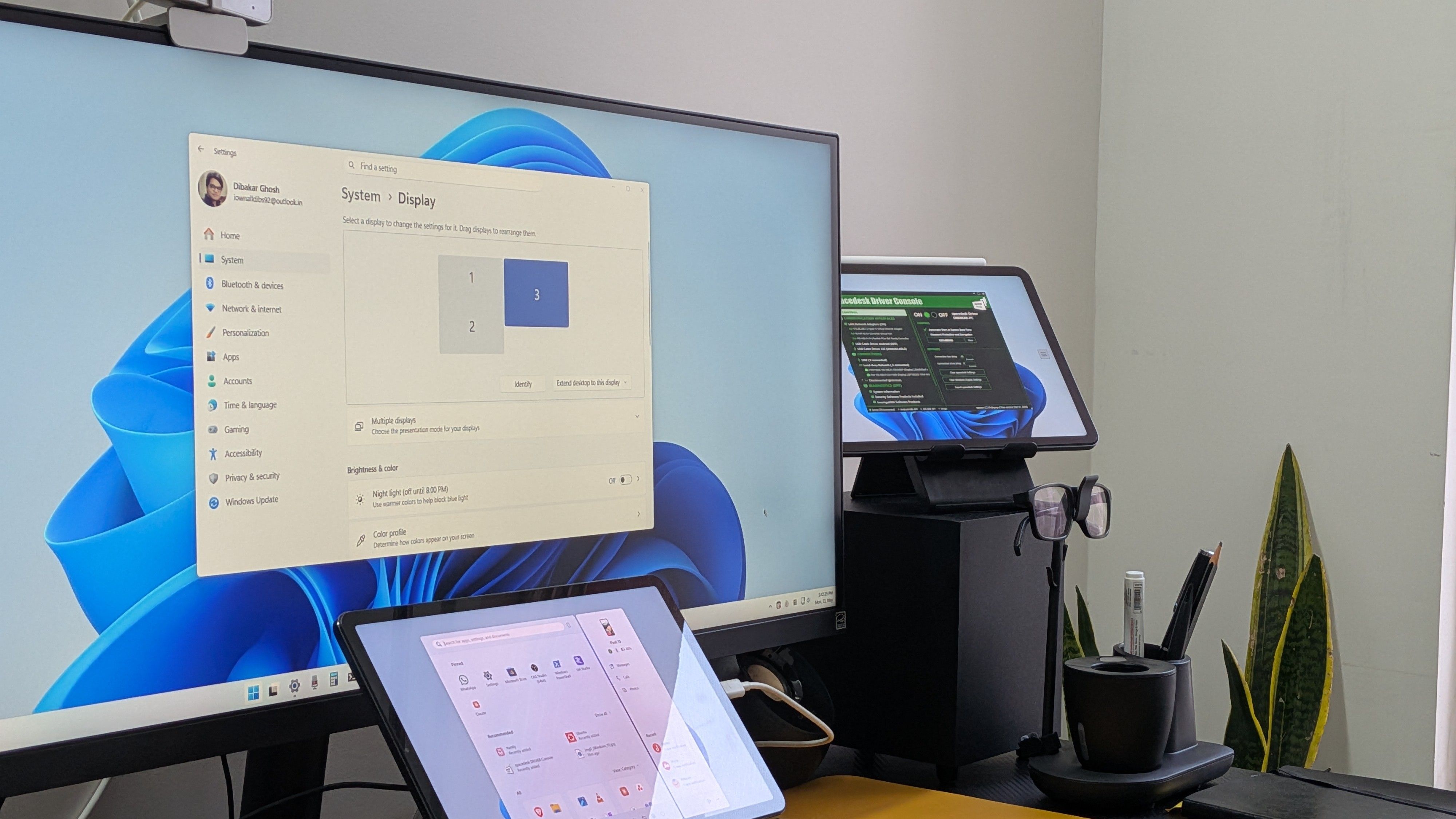 How to turn your old tablet into a portable monitor for your Windows PC