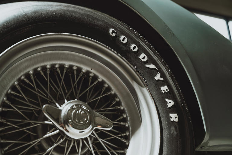AC Cobra 289: From NASA, with love
