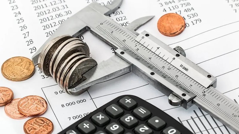 R90k to teach teachers how to use a calculator? eThekwini spending plan ...