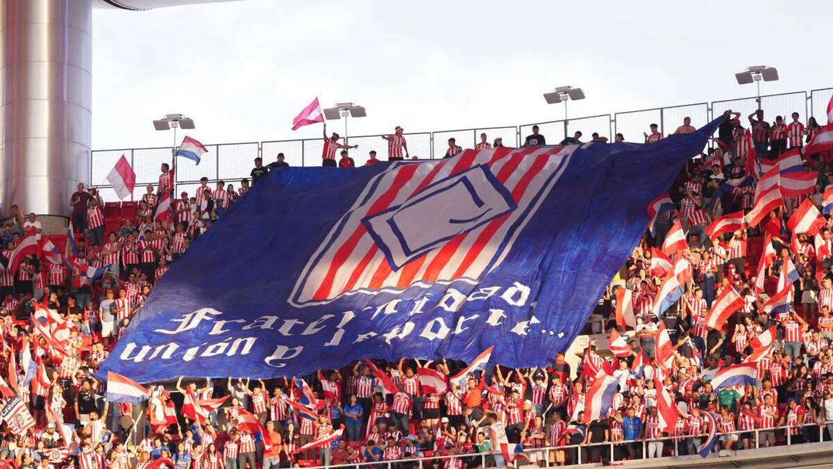 ¡Al estilo Bad Bunny! Chivas agotó sus boletos para la vuelta ante Cruz ...