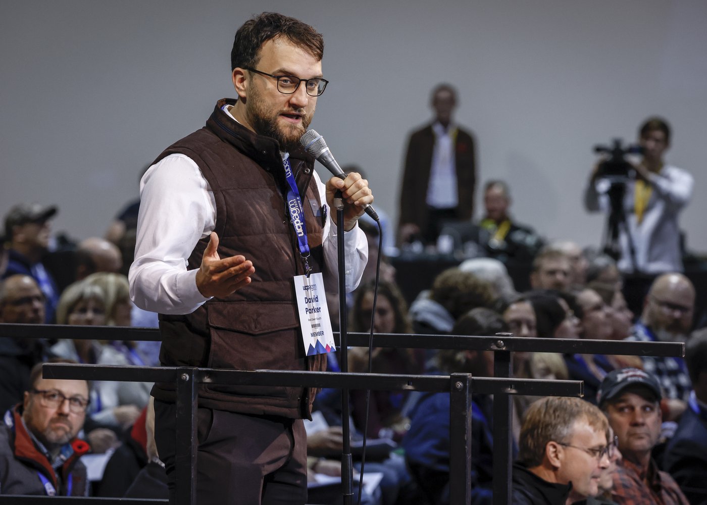 Separatist leader behind voter list leak unco-operative: Elections Alberta