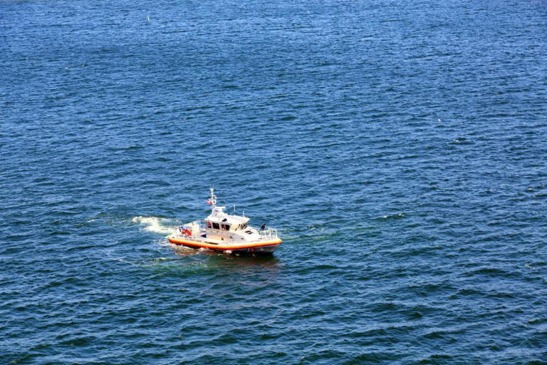 10 rescued after aircraft crashes off the coast of Florida