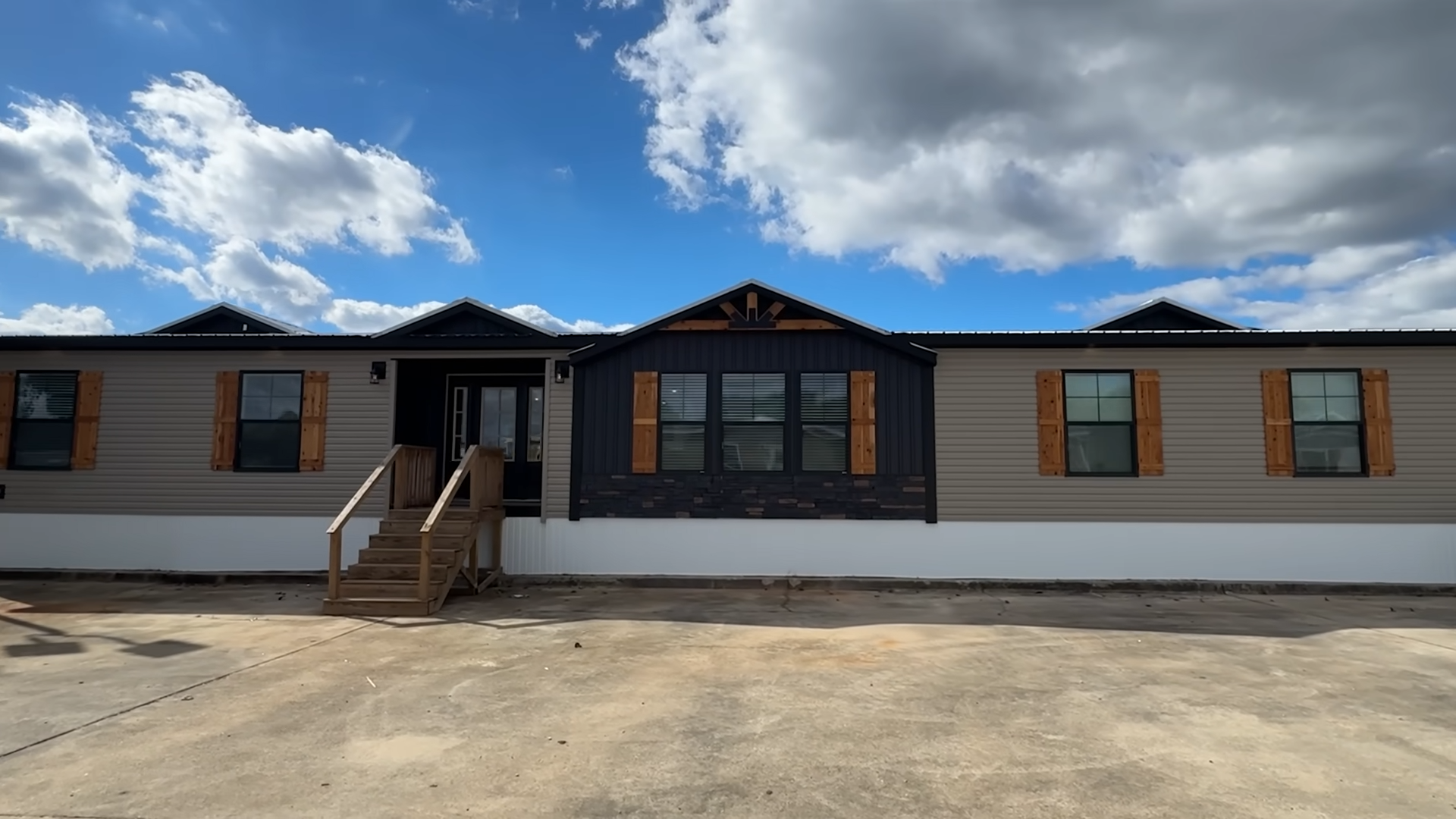 Wilson Bend by Regional Builders Group | 4 bed, 3 bath prefab house tour