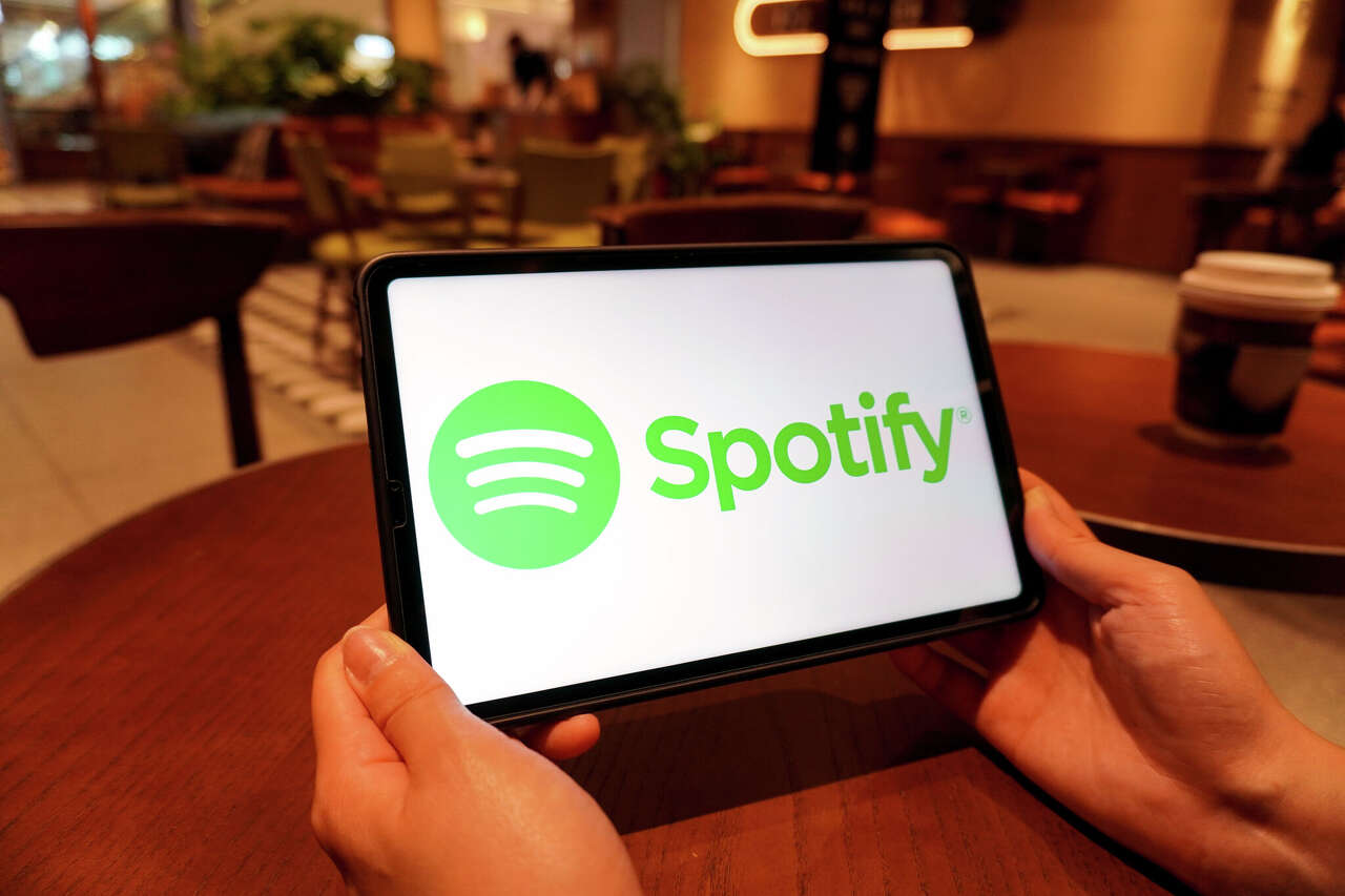 Spotify outage: Thousands report problems with app, website and feed
