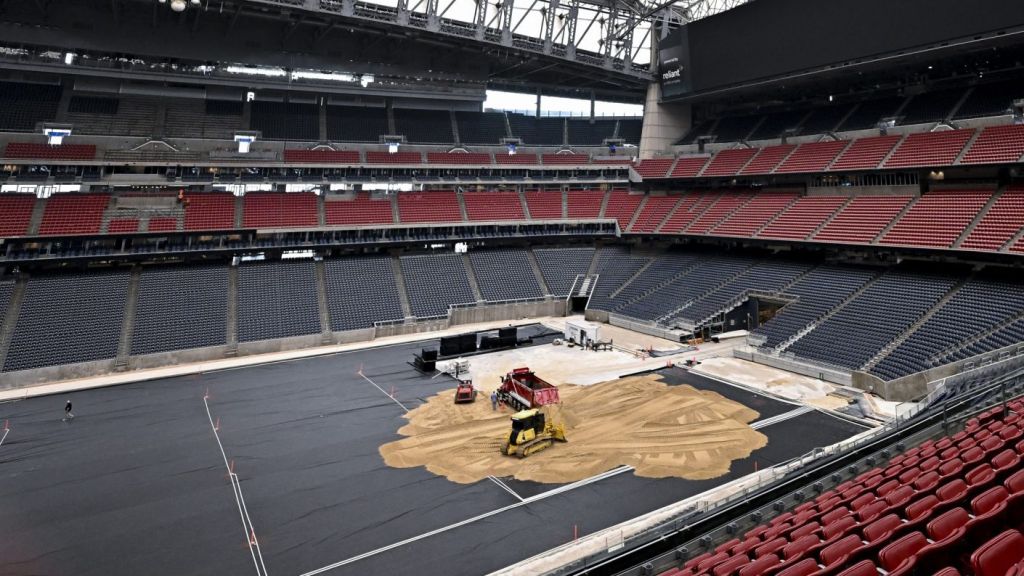 NFL union rips owners who ‘roll out the green carpet’ for World Cup
