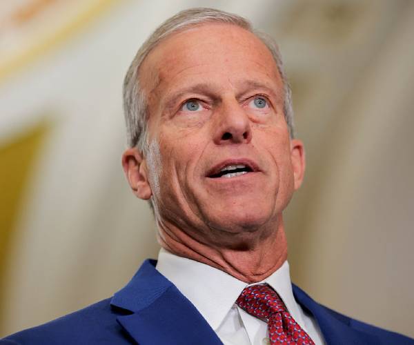 Thune backs Senate shutdown pay freeze