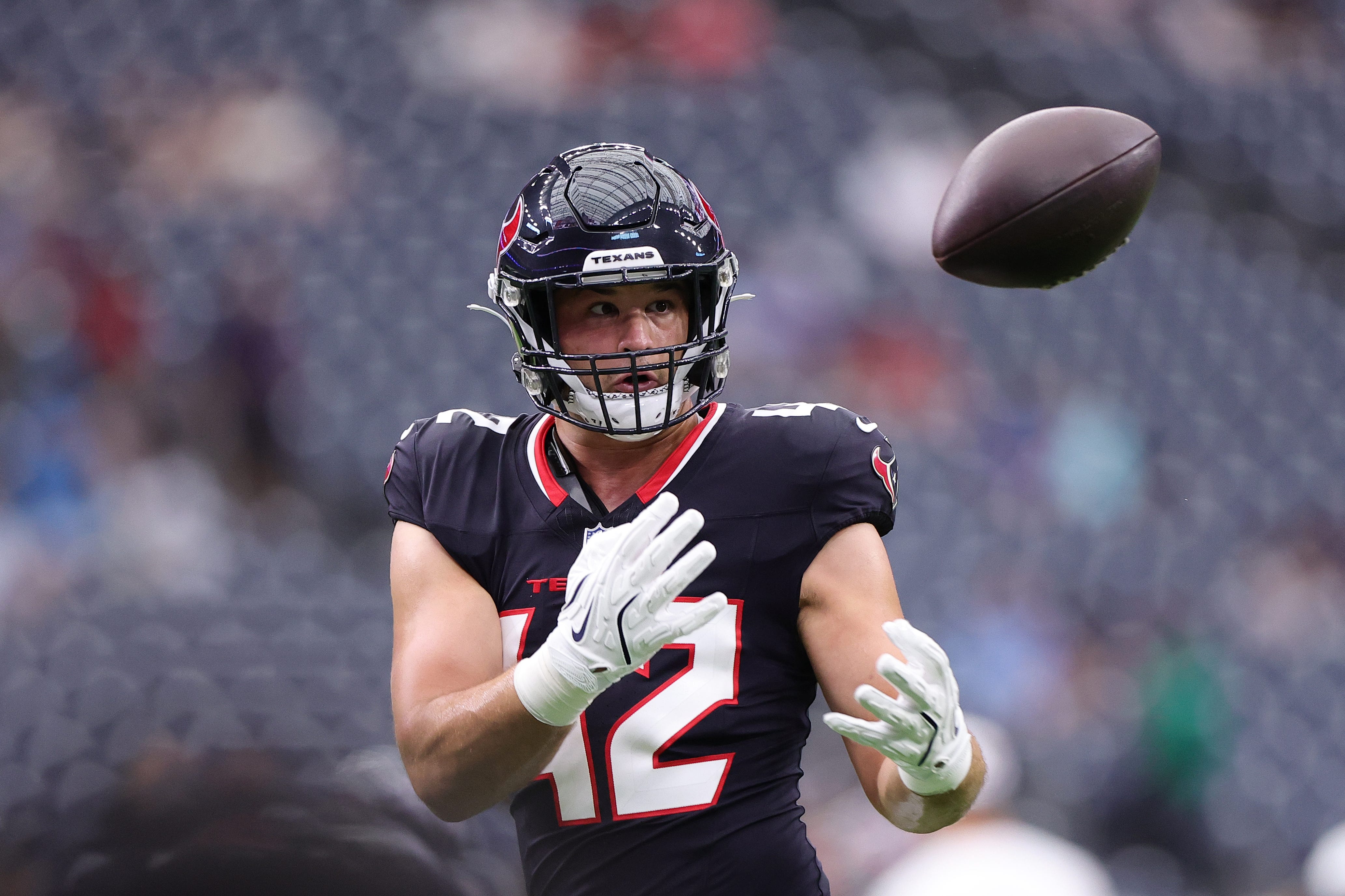 Packers claim TE Luke Lachey off waivers from Texans