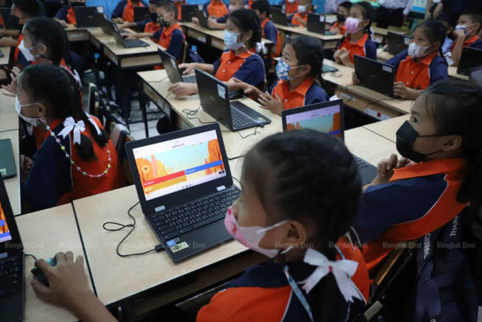AI risks spur child data protection push
