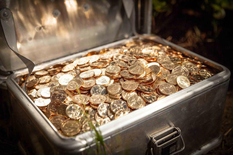 A $10,000 buried treasure hunt has stumped San Franciscans and it's ...