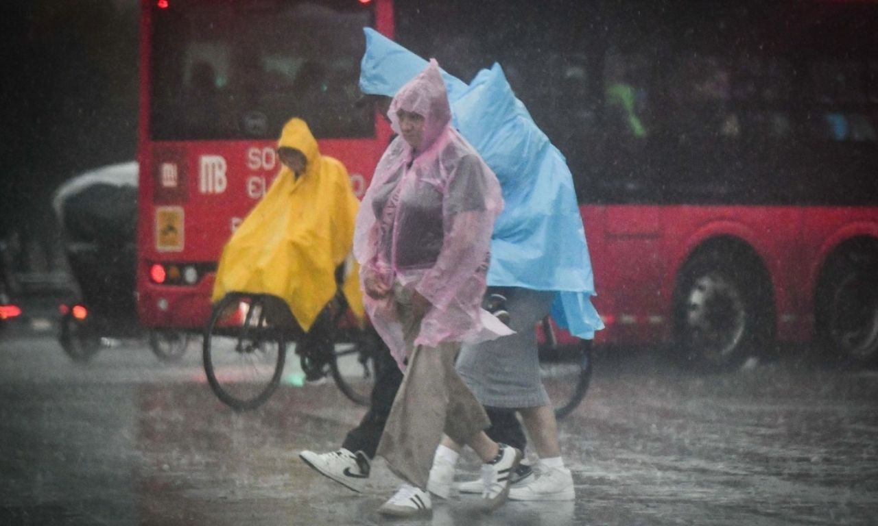 Elevan a alerta naranja por fuertes lluvias y granizo que azotan la CDMX